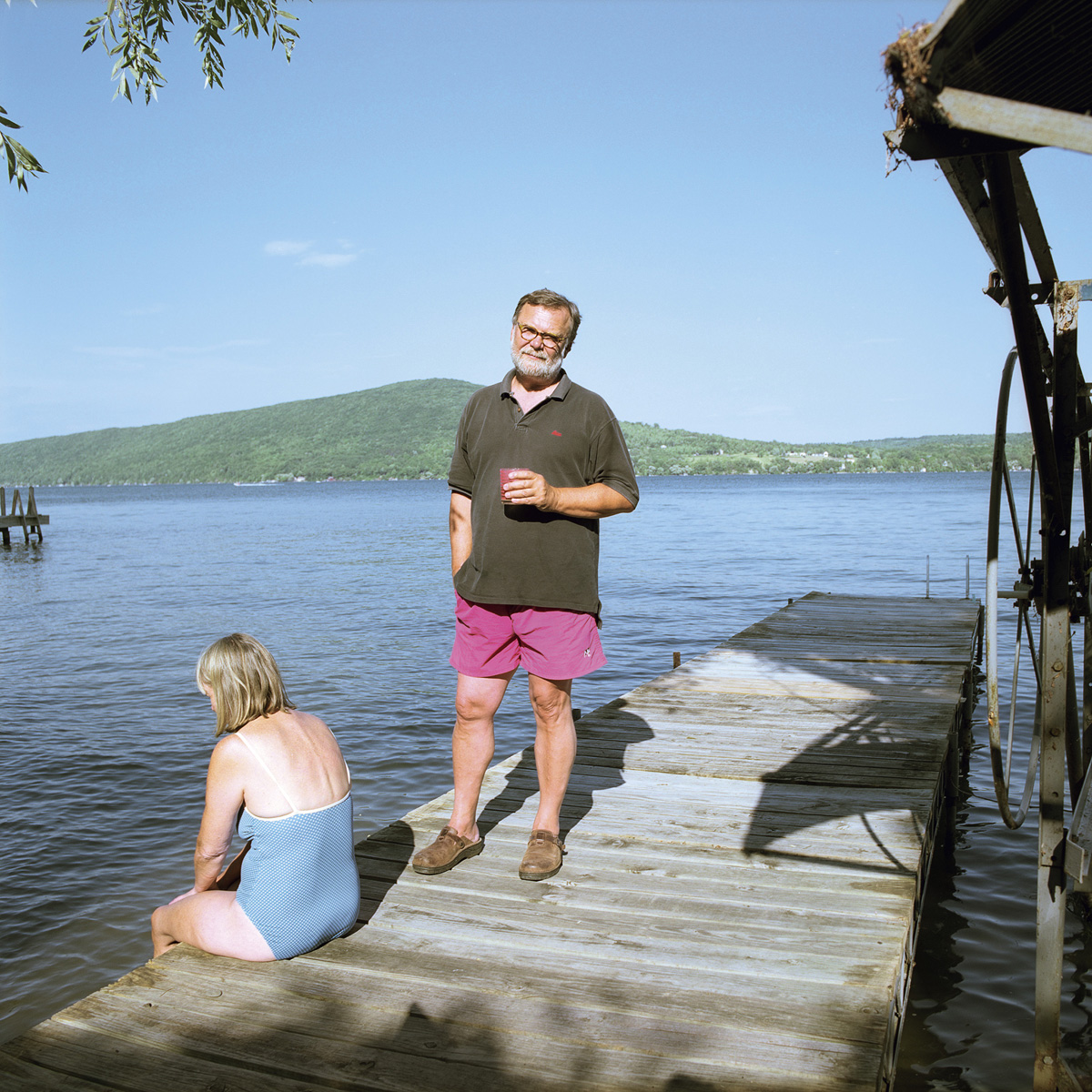 Photographer examines what being white looks like | PBS NewsHour