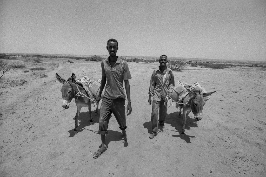 Photos: Thousands may die in parched Somalia, UN warns | PBS News