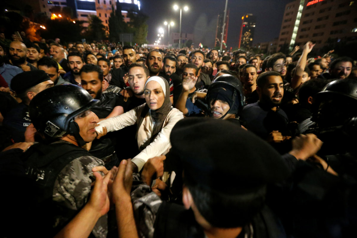 5 important stories that have nothing to do with the White House | PBS ...