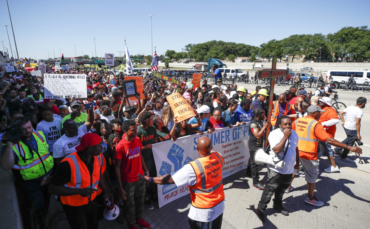 Part of I-94 closes as Chicago demonstrators march against gun violence ...