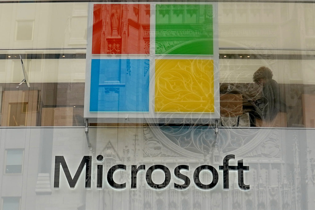 News Wrap: Microsoft reveals latest Russian hacking attempt | PBS NewsHour