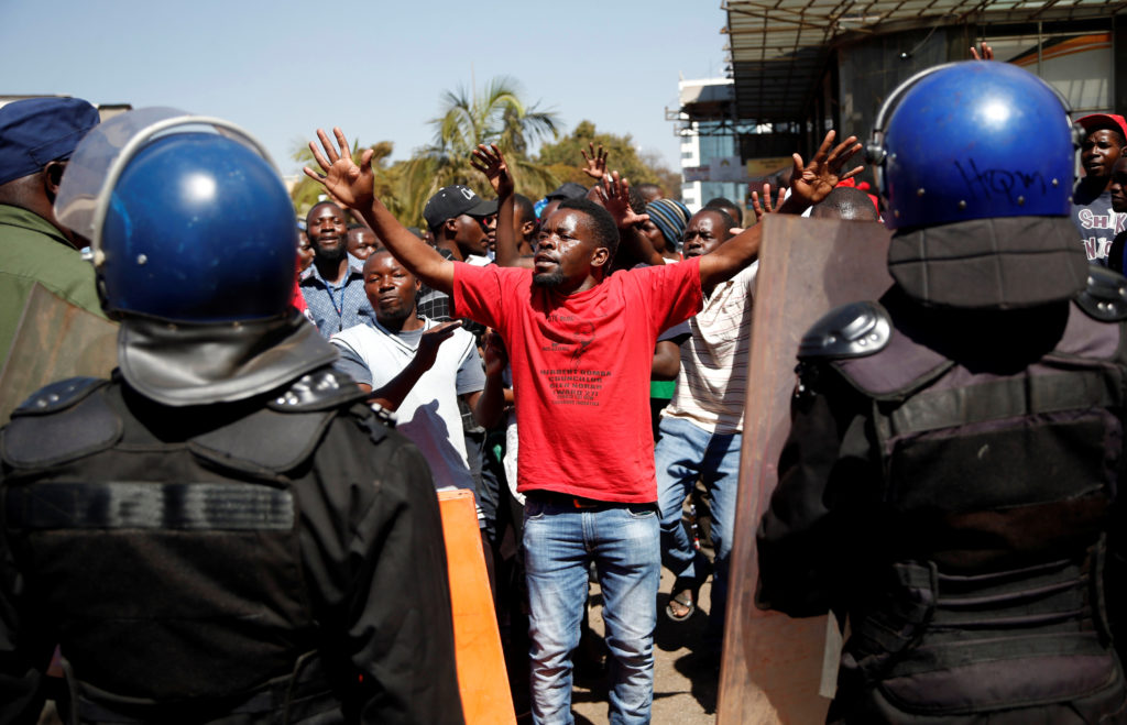 Deadly violence simmers in Zimbabwe over unresolved election | PBS News