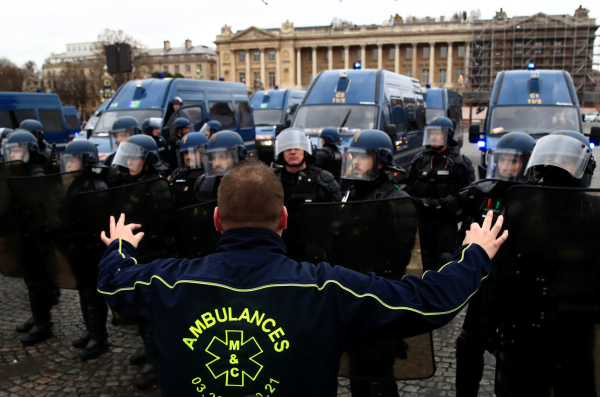 Ambulance workers and students join ‘yellow vest’ protests in France ...