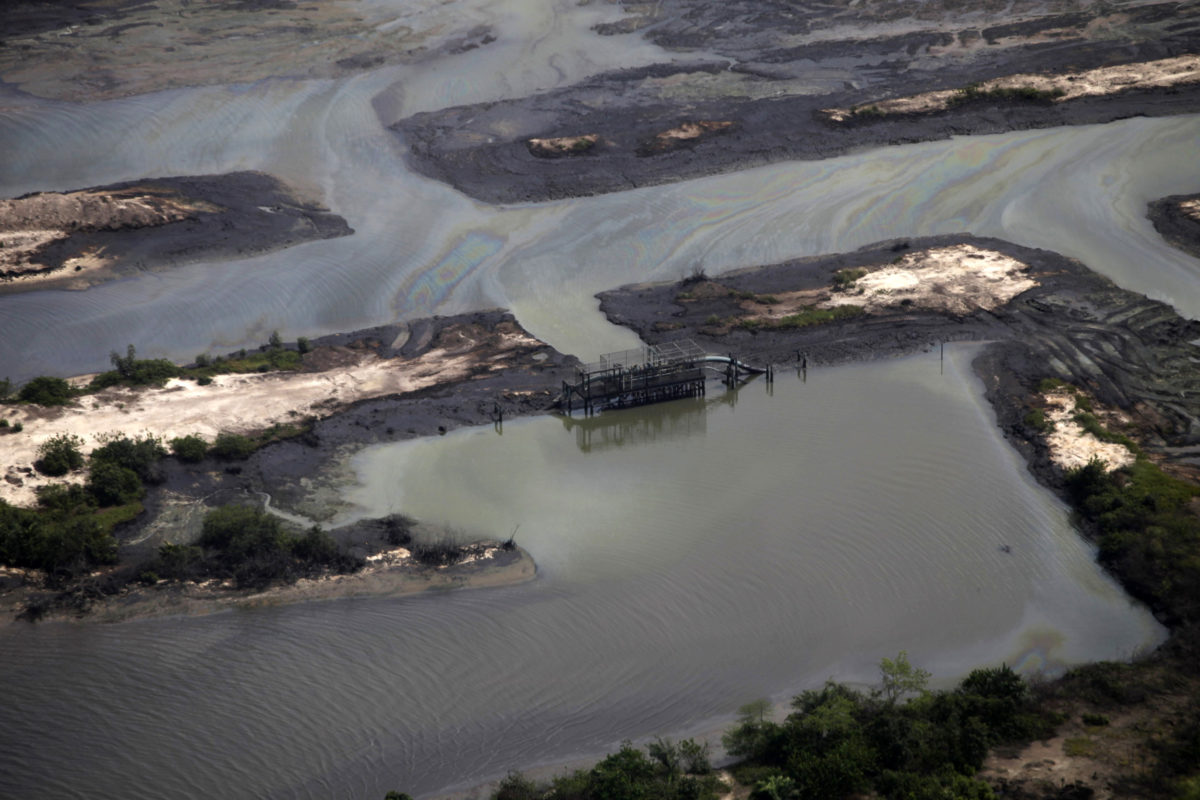 Oil pipeline explosion in Nigeria leaves more than 50 people missing ...