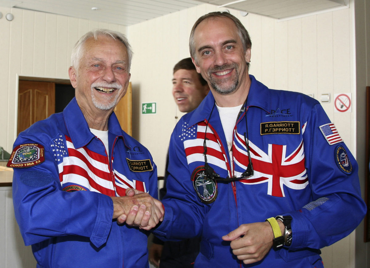 Former NASA astronaut Owen Garriott dies at 88 | PBS News