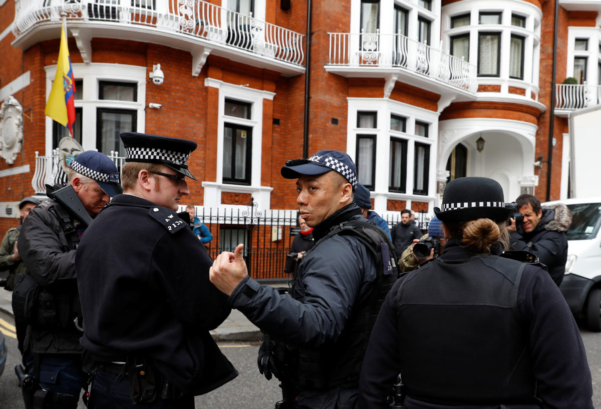 UK police outside Ecuador embassy amid WikiLeaks tweets | PBS News