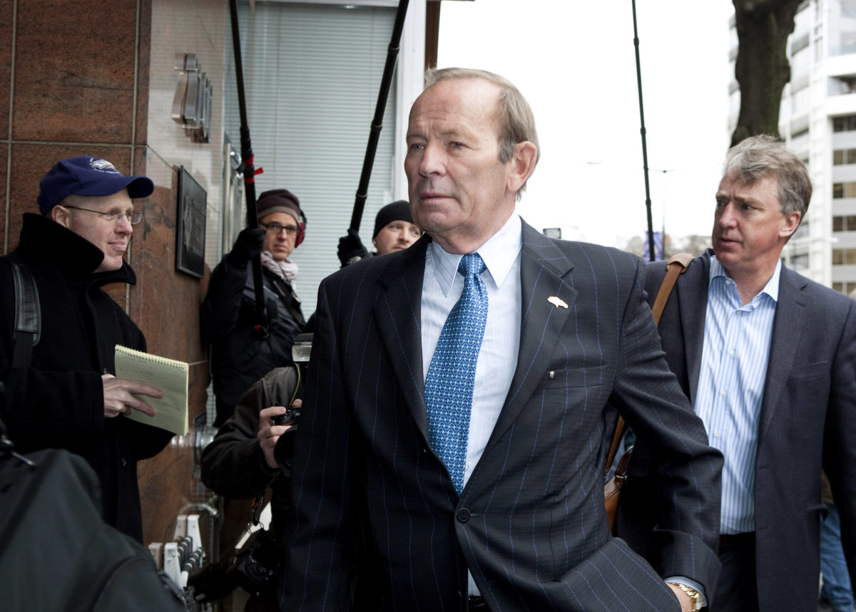 Denver Broncos owner Pat Bowlen dies at age 75 | PBS News