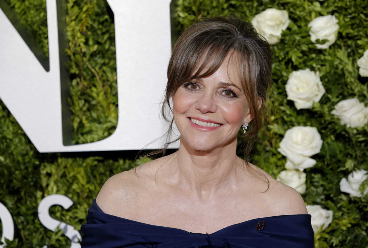 ‘Sesame Street’ and Sally Field to receive Kennedy Center award | PBS News