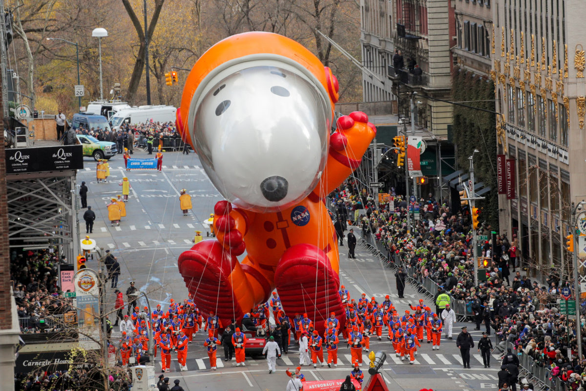PHOTOS: Balloons fly at Macy’s Thanksgiving Day Parade despite winds ...
