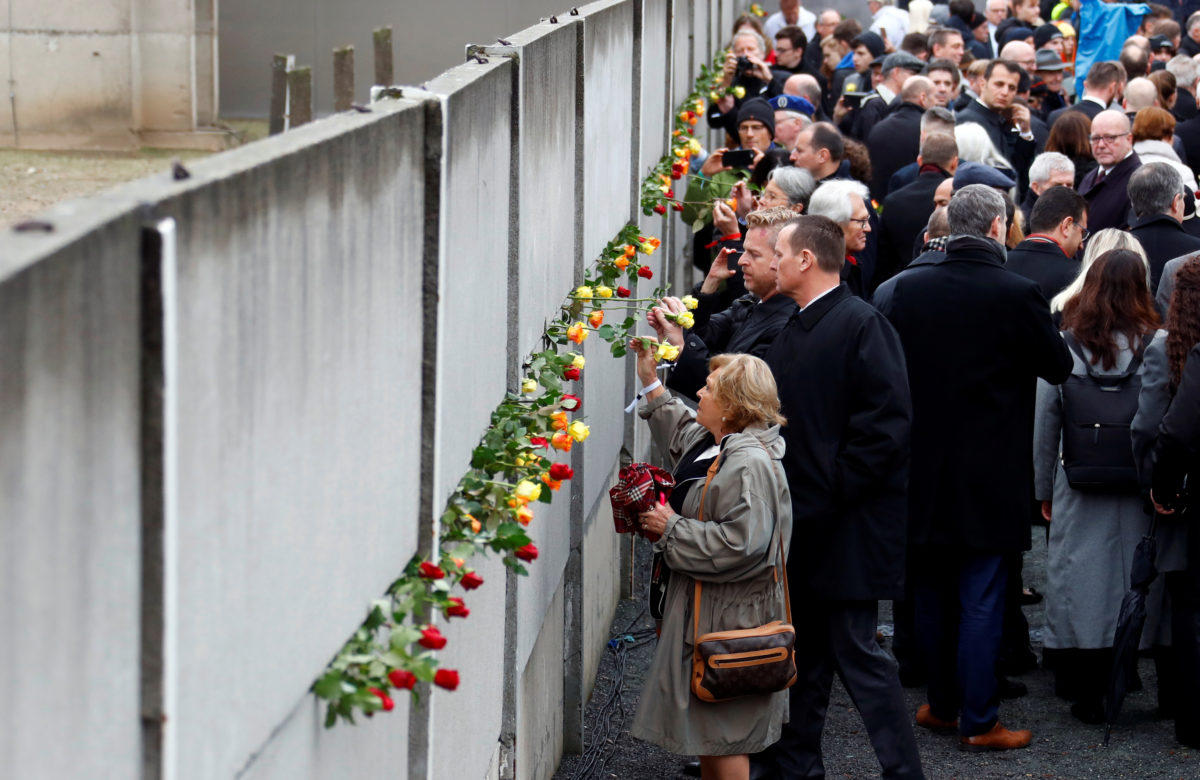 Germany, allies mark 30 years since Berlin Wall fell | PBS News Weekend