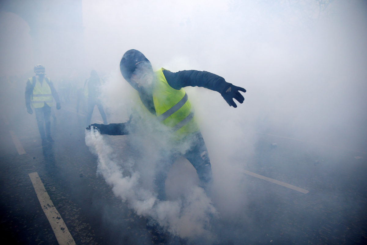 Scuffles mar anniversary of birth of yellow vest movement | PBS ...
