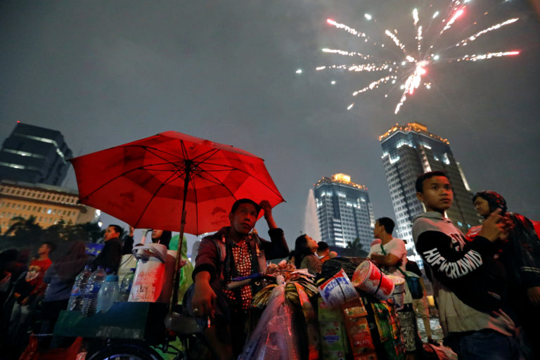 PHOTOS: New Year’s celebrations around the world usher in a new decade ...