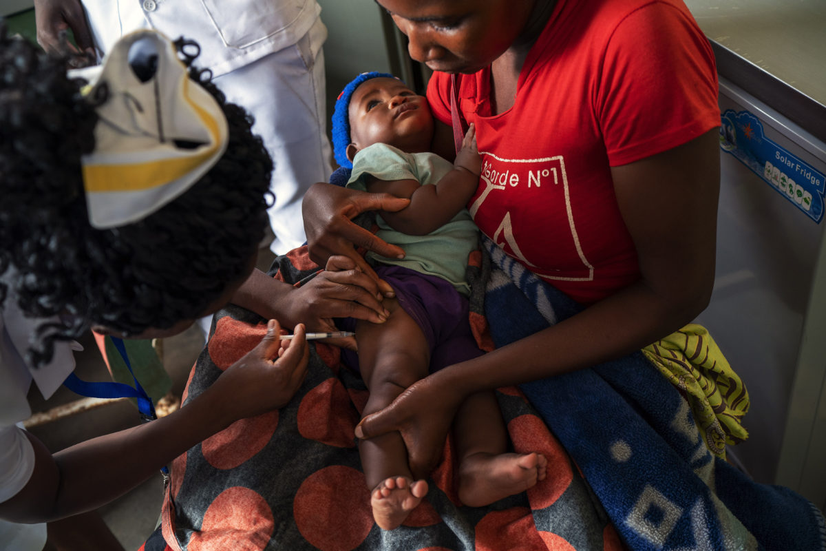 1st malaria vaccine tried out in babies in 3 African nations | PBS News
