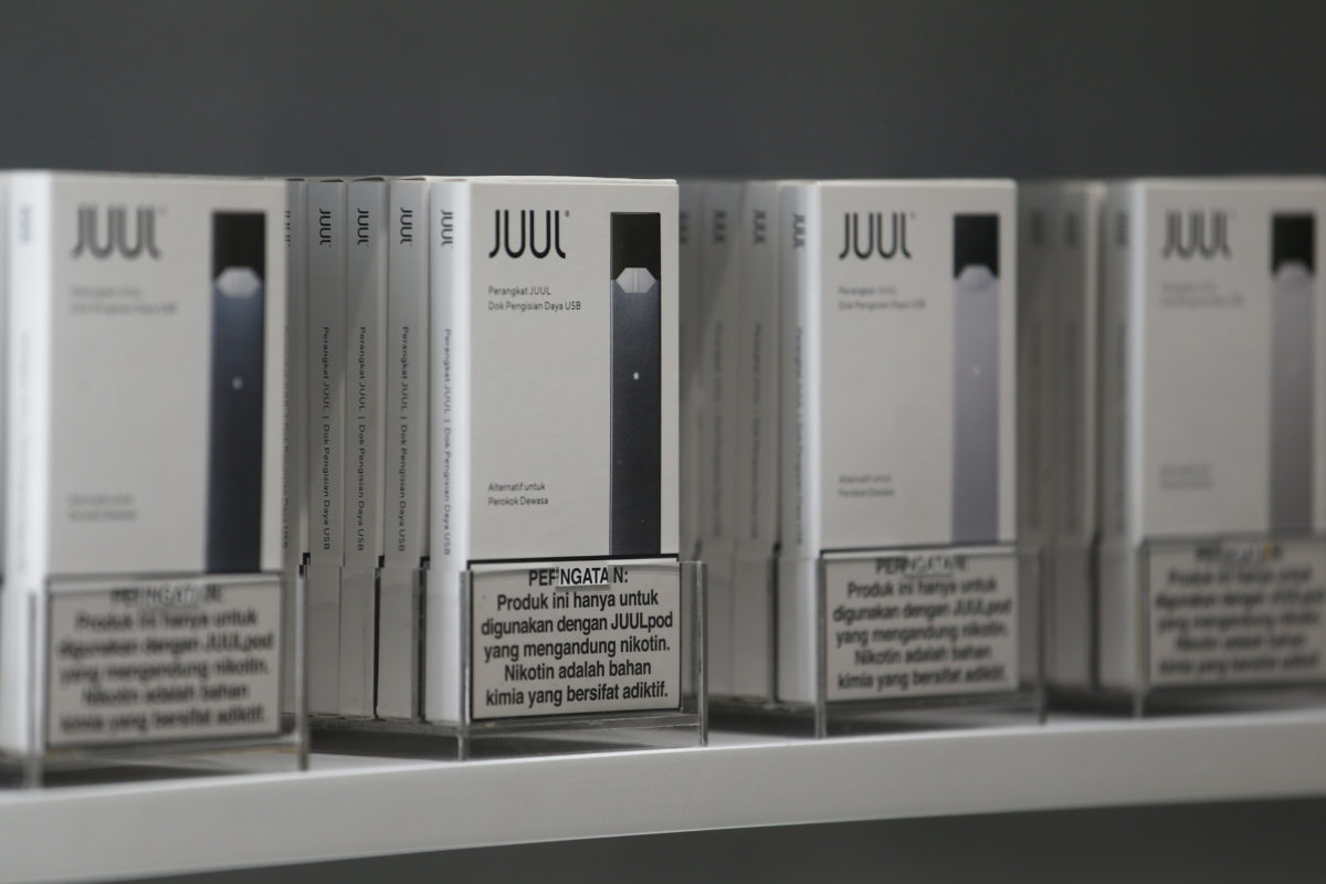 39 states investigate Juul’s marketing of vaping products | PBS NewsHour
