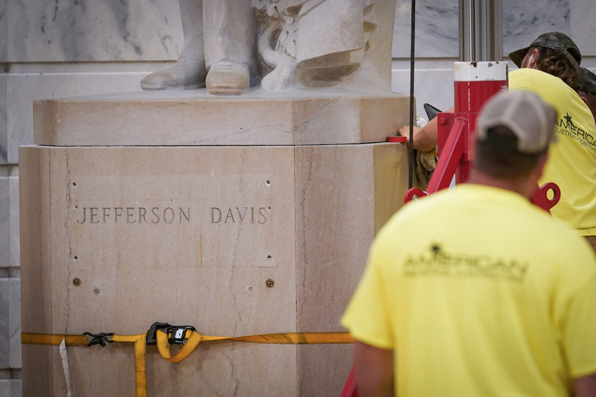 Kentucky panel votes to remove Davis statue from Capitol | PBS News