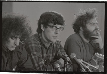 Rennie Davis, ‘Chicago Seven’ activist, is dead at 80 | PBS News