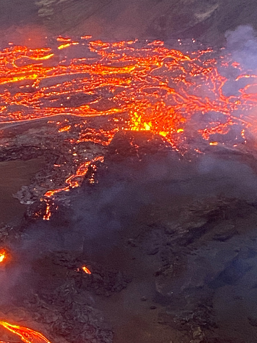 Eruption of Iceland volcano easing, not affecting flights | PBS News ...