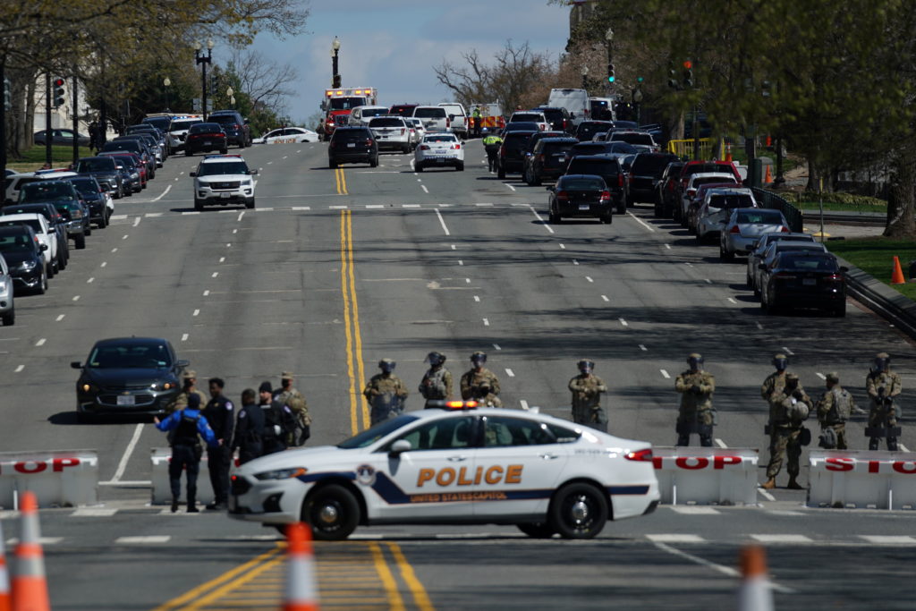 WATCH: Officer dies after suspect rammed car into Capitol barricade ...