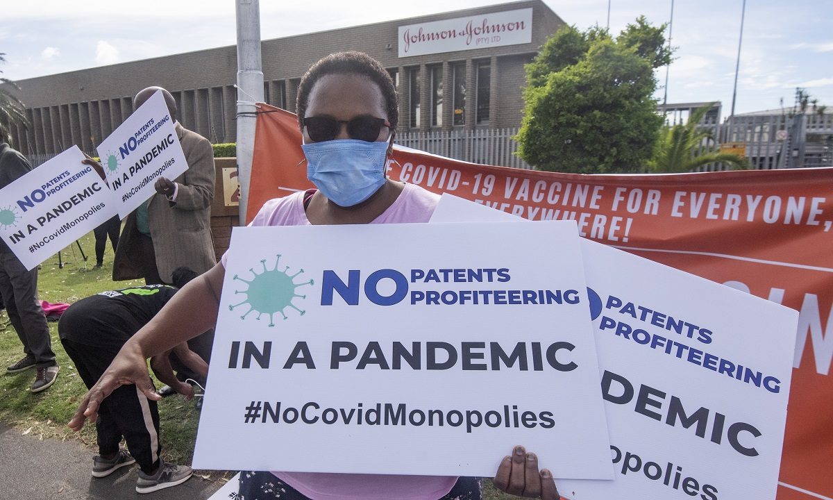 US to launch trade talks on COVID-19 vaccine distribution | PBS News ...