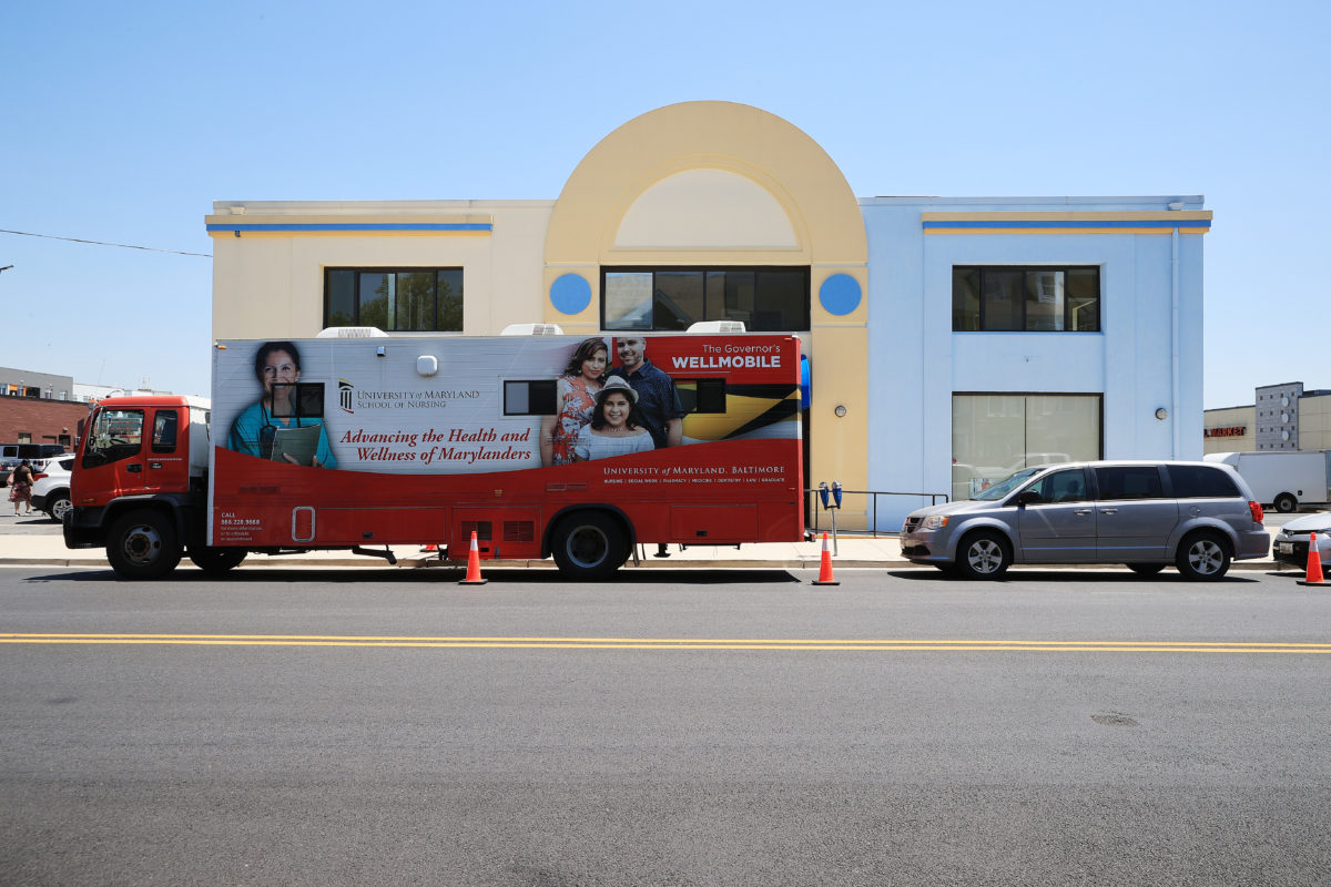 Mobile vaccination units hit tiny U.S. towns to boost immunity | PBS News