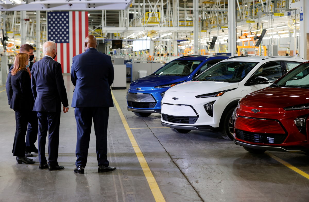 Biden raises automobile fuel-economy standards to fight climate change ...