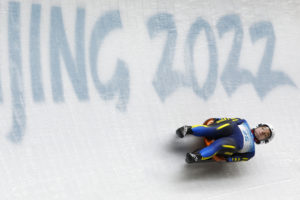 The high-speed physics of bobsled, luge and skeleton | PBS News