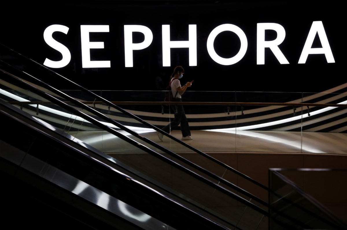 Cosmetics giant Sephora settles customer data privacy lawsuit | PBS News