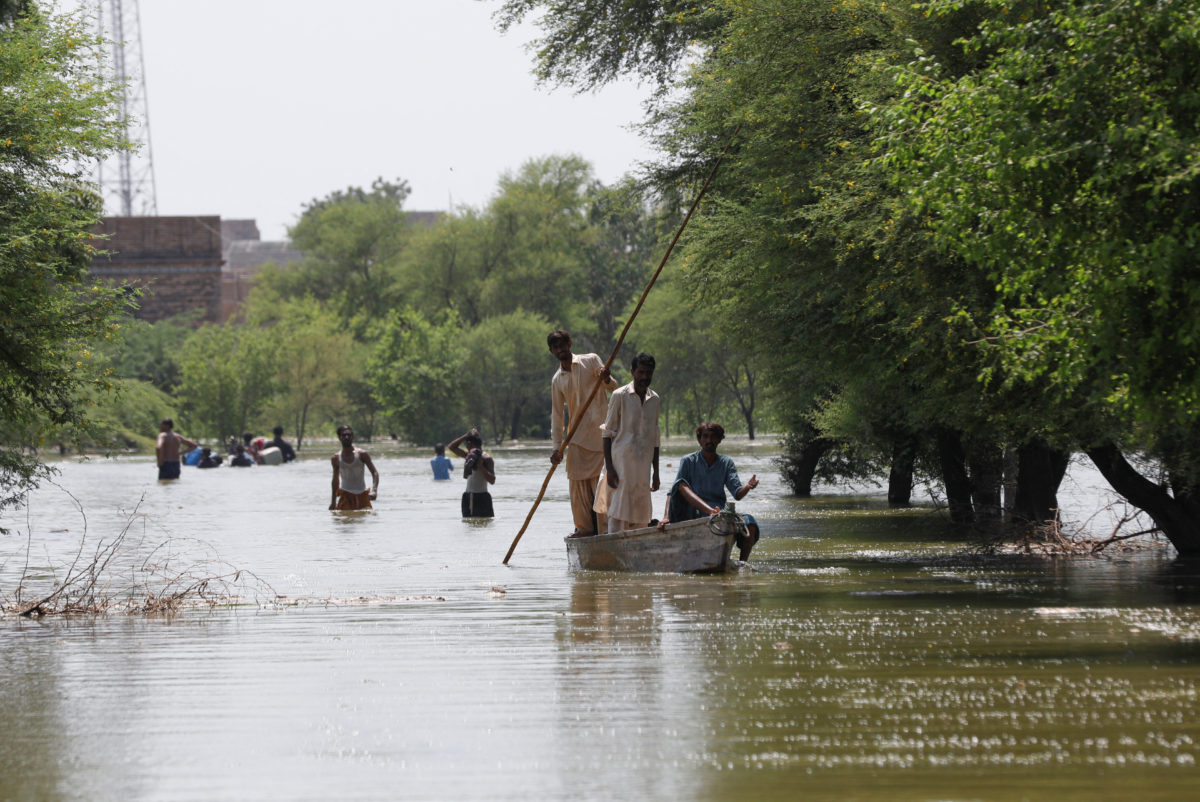 UN chief links Pakistan floods and climate change, urges international ...