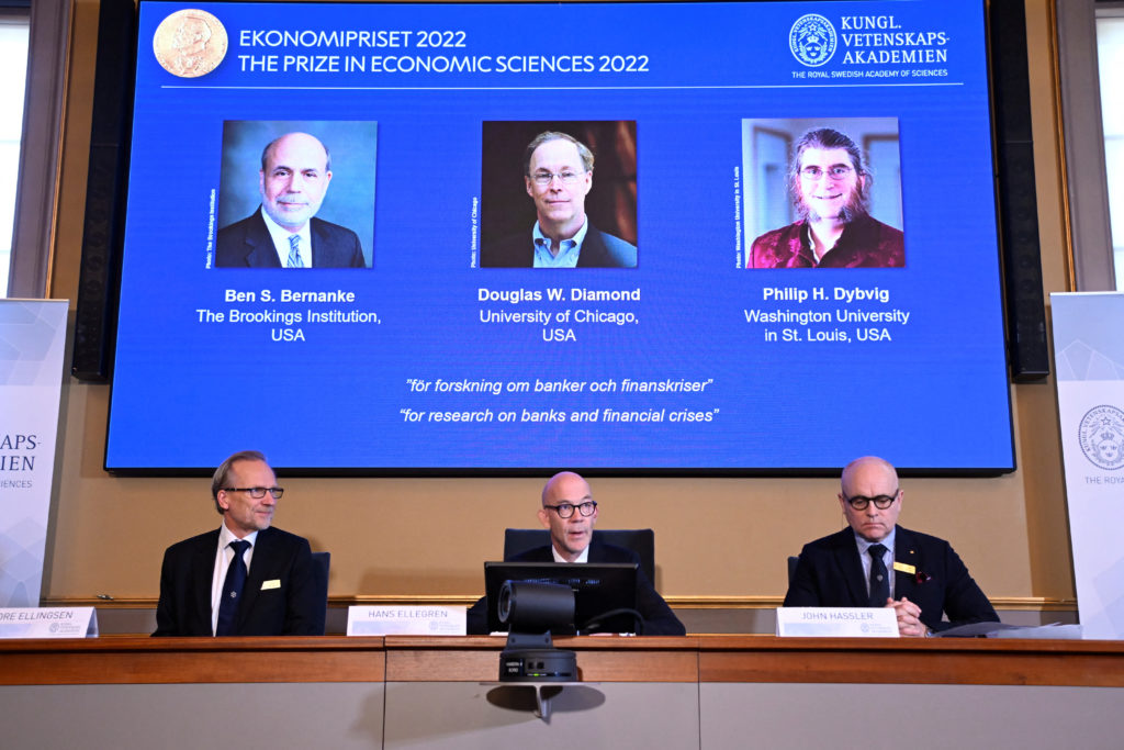 WATCH: 2008 recession-era Fed Chair Bernanke and 2 other economists ...