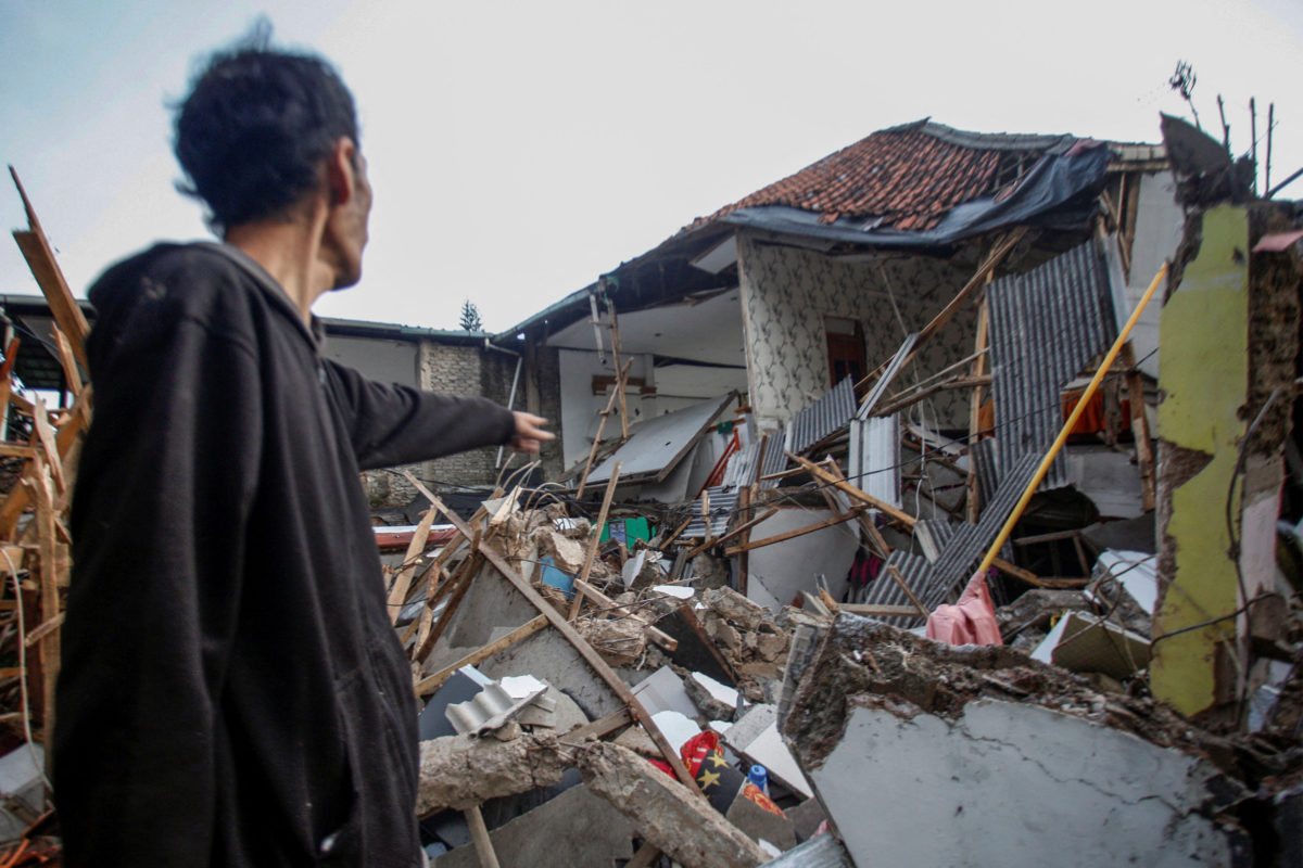 Here’s why Indonesia’s earthquake was so deadly | PBS News