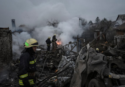 Ukraine struggles to restore utilities amid Russian artillery strikes ...