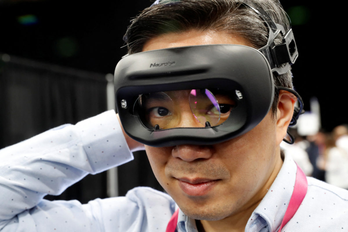 As CES opens, startups face cautious investors amid economic uncertainty | PBS News