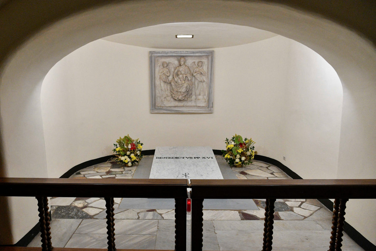 Benedict’s tomb at St. Peter’s Basilica now open for public visits ...