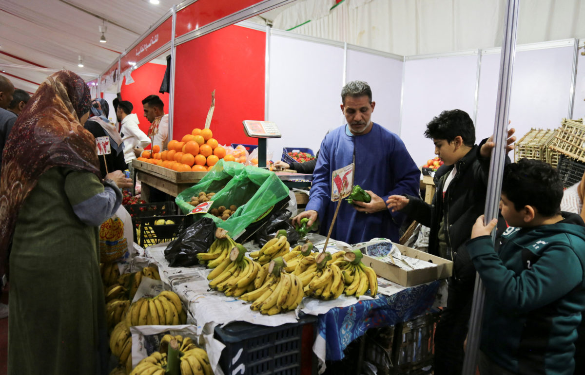 Egypt struggles with troubled economy due to Ukraine war | PBS News