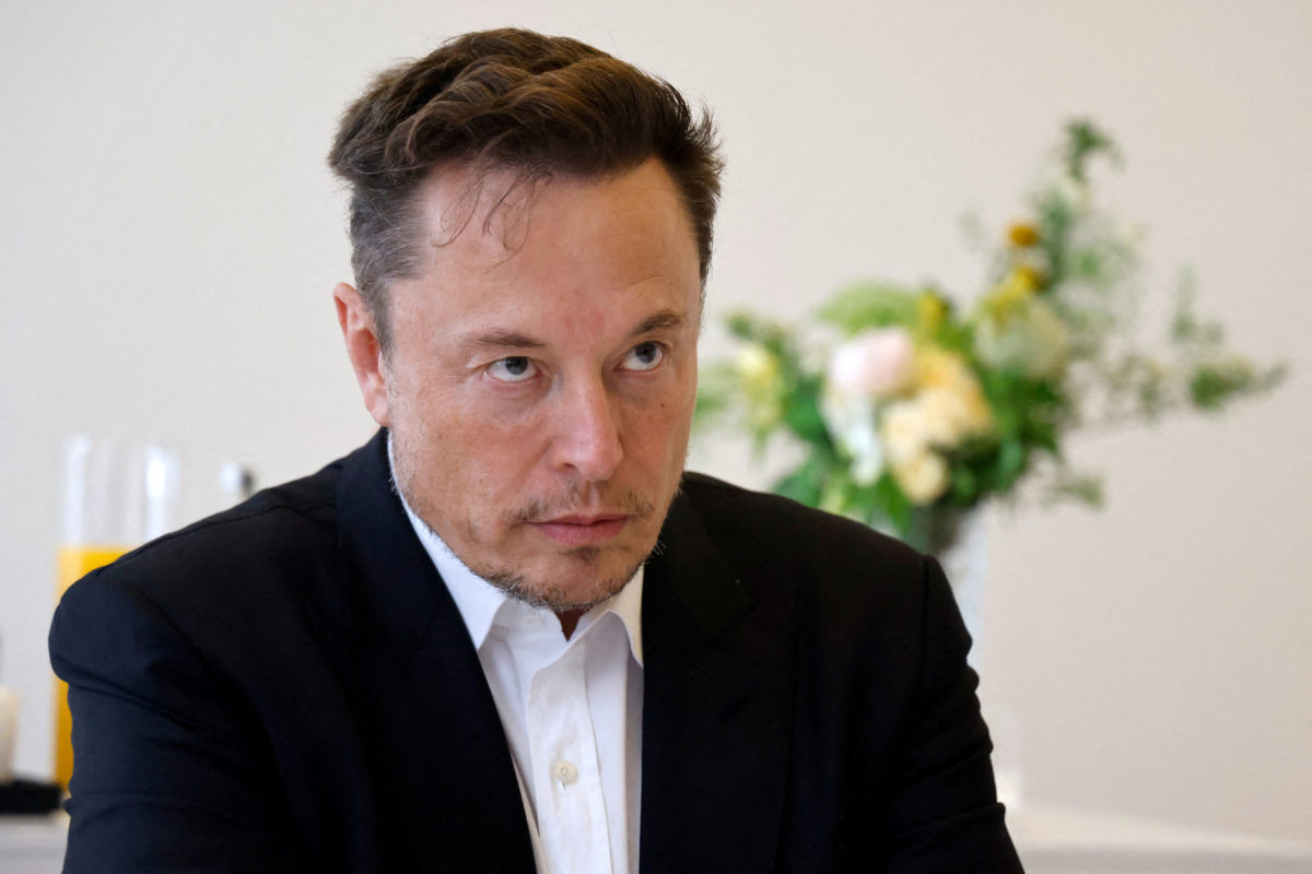 Judge orders Musk to testify in SEC probe of his $44 billion Twitter ...