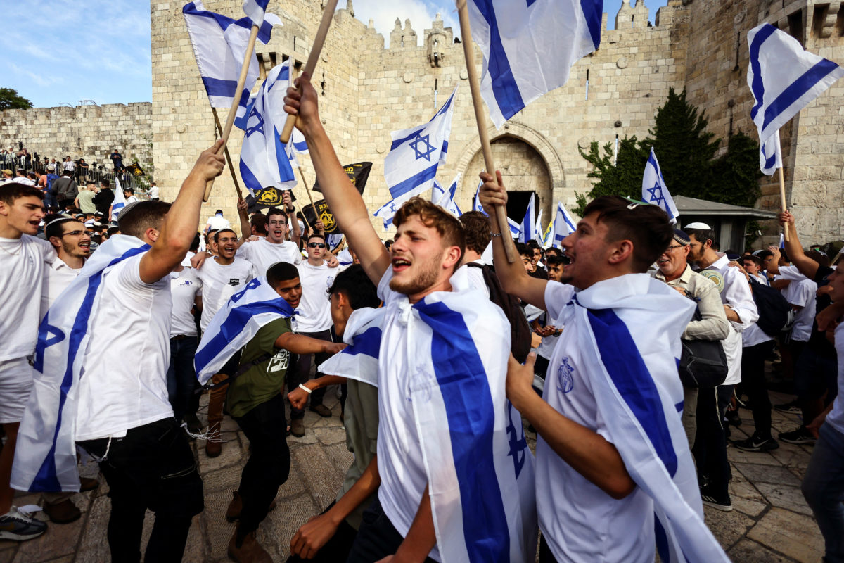 Israeli crowds chant racist slogans, taunt Palestinians during ...