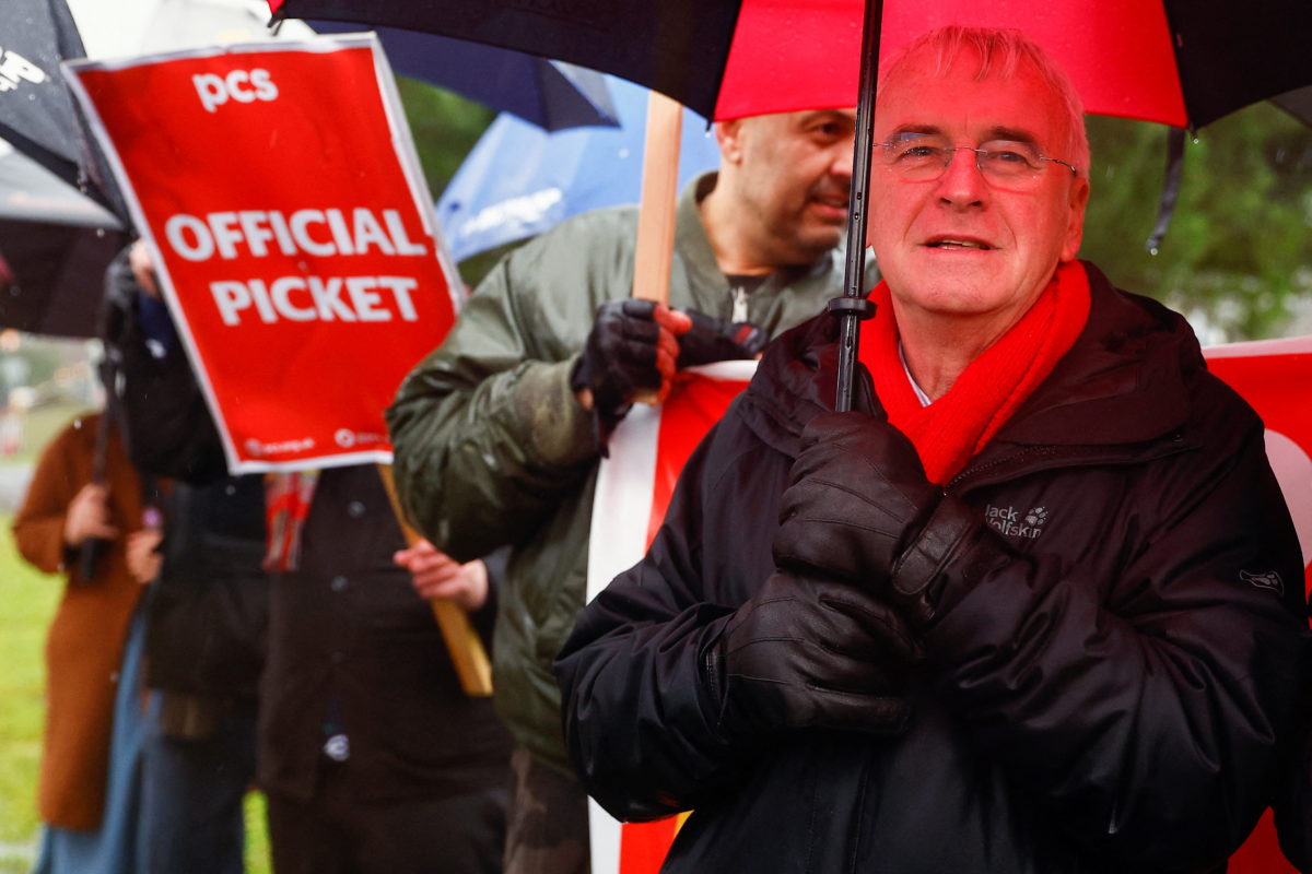 Security guards at London's Heathrow Airport to escalate strikes over ...