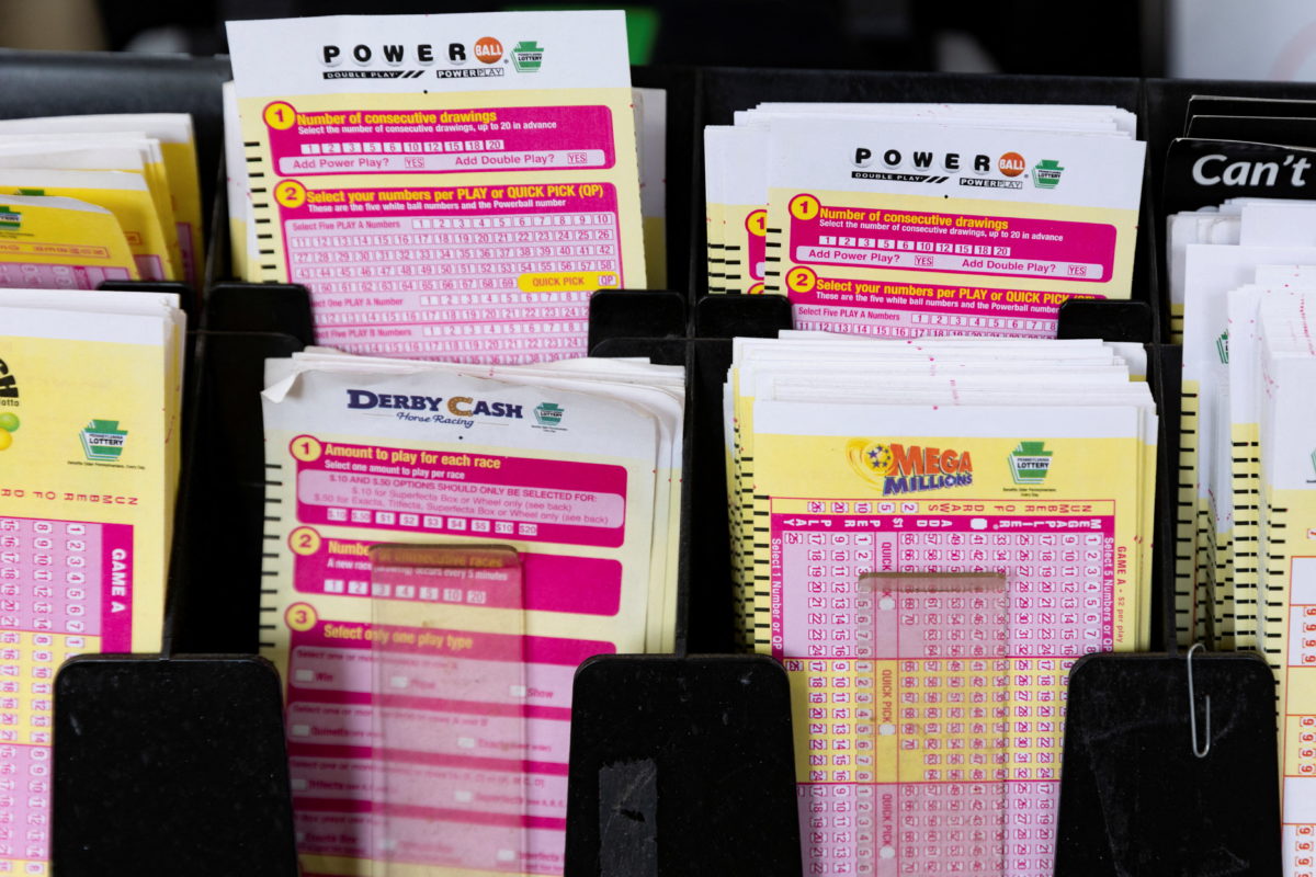 Powerball jackpot grows to $900 million after no winner drawn Saturday ...