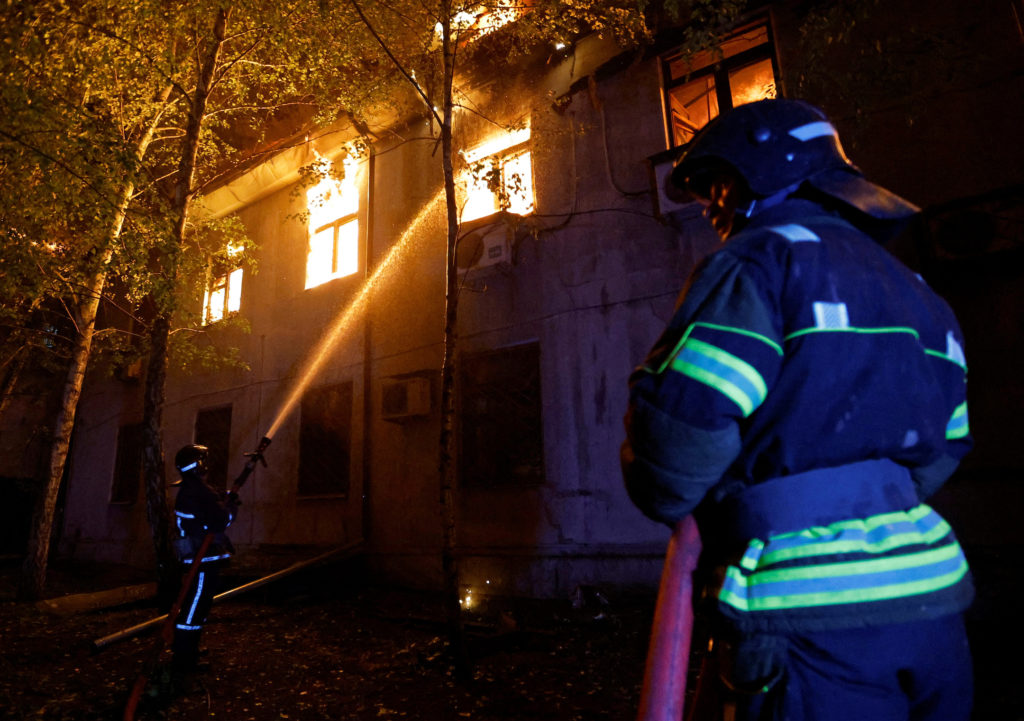News Wrap: At least 6 killed as Russia, Ukraine trade attacks across ...