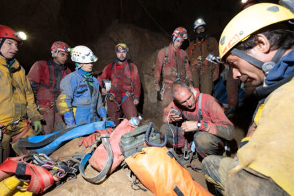 Rescuers rush to save ailing U.S. researcher stuck 3,000 feet deep in a ...