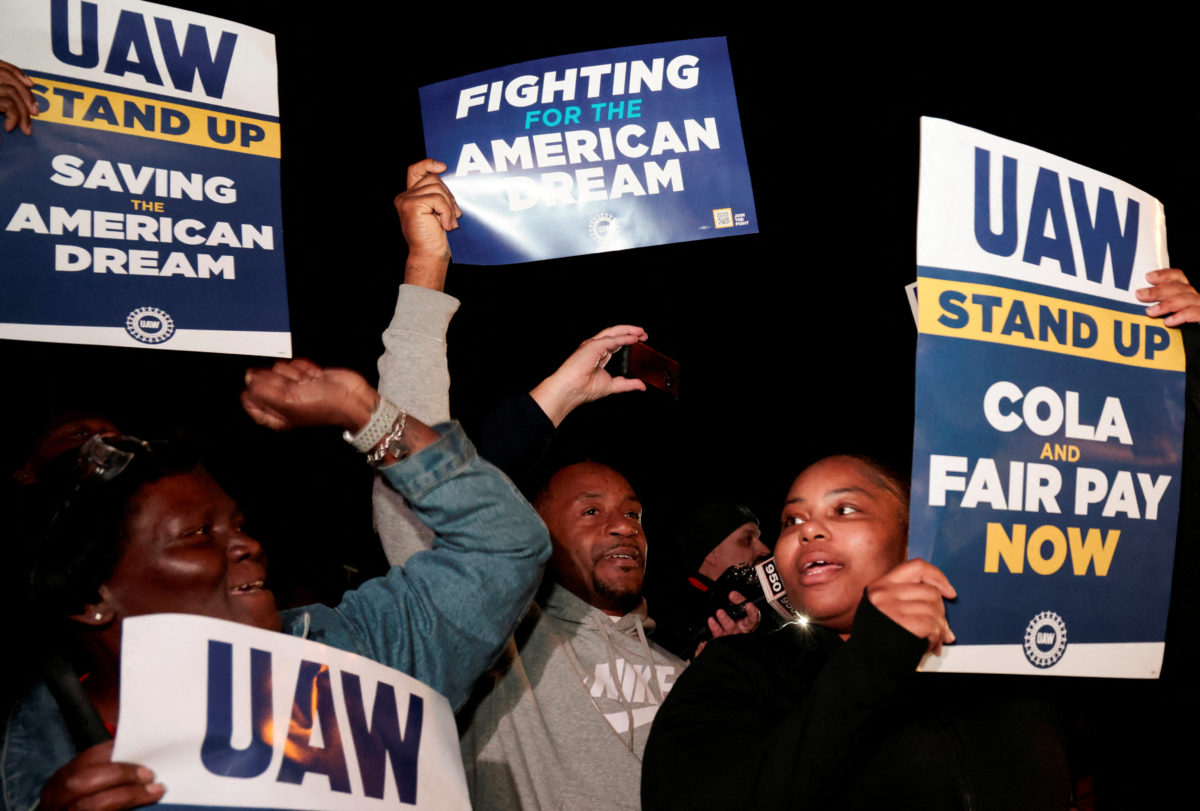 Thousands of auto workers on strike across Detroit’s 3 automakers | PBS ...