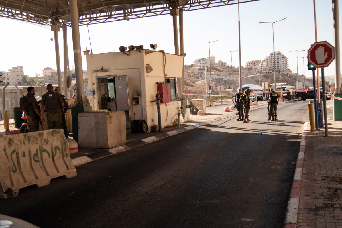 Israel reopens the main Gaza Strip crossing for Palestinian laborers ...