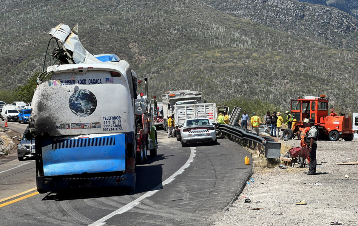 Southern Mexico bus crash kills at least 16 migrants, injures dozens ...