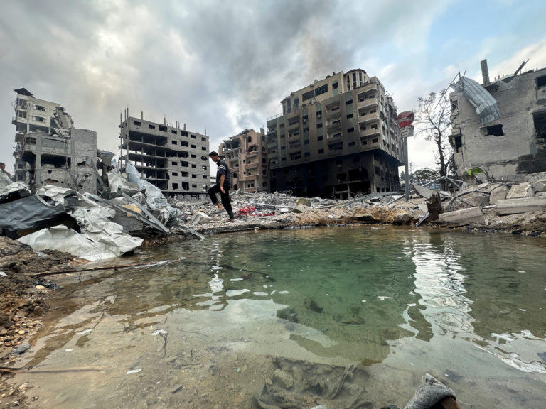 Live updates: What’s happening on Day 4 of the Israel-Hamas war | PBS News