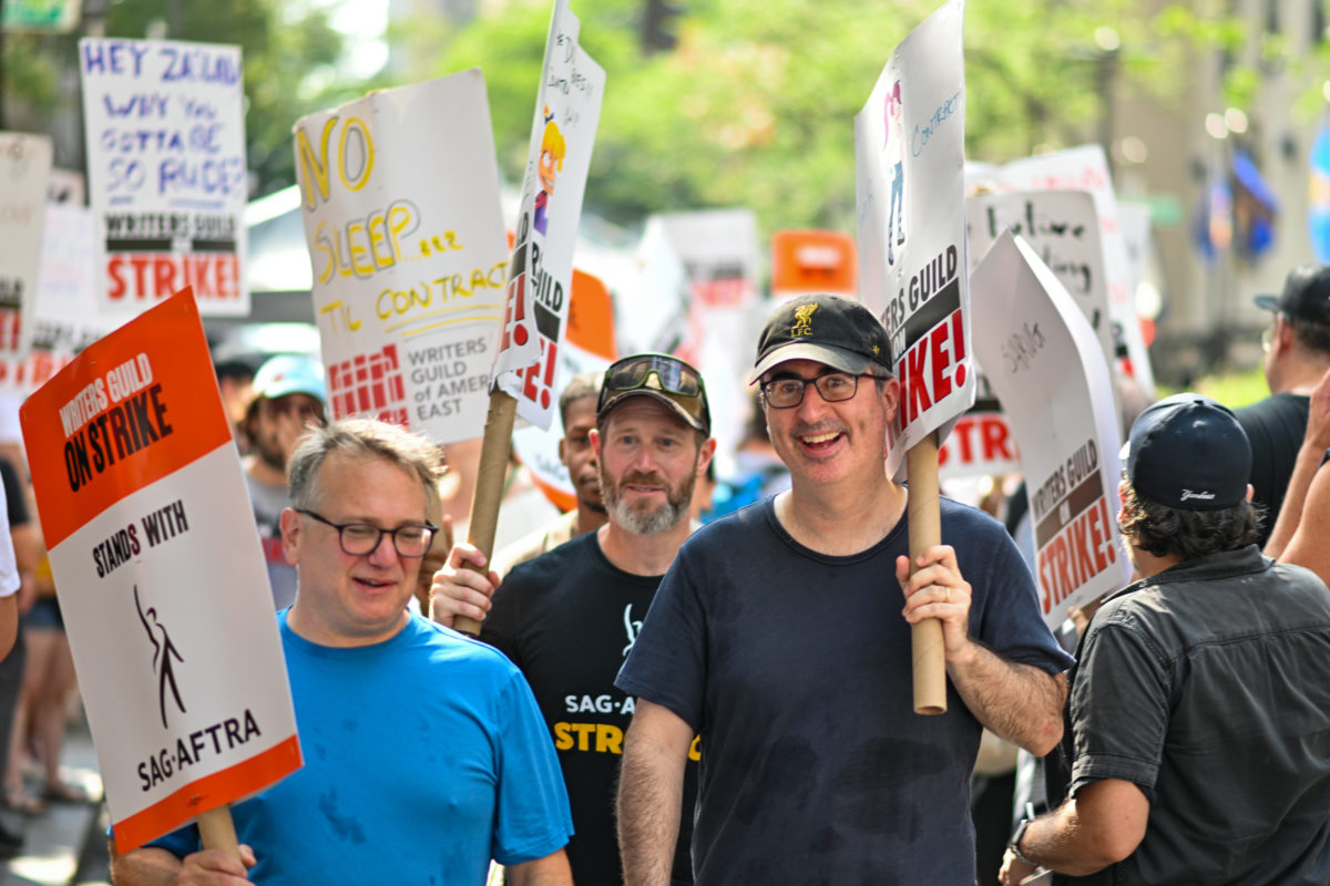 Late-night shows return after writers strike, actors resume talks that ...