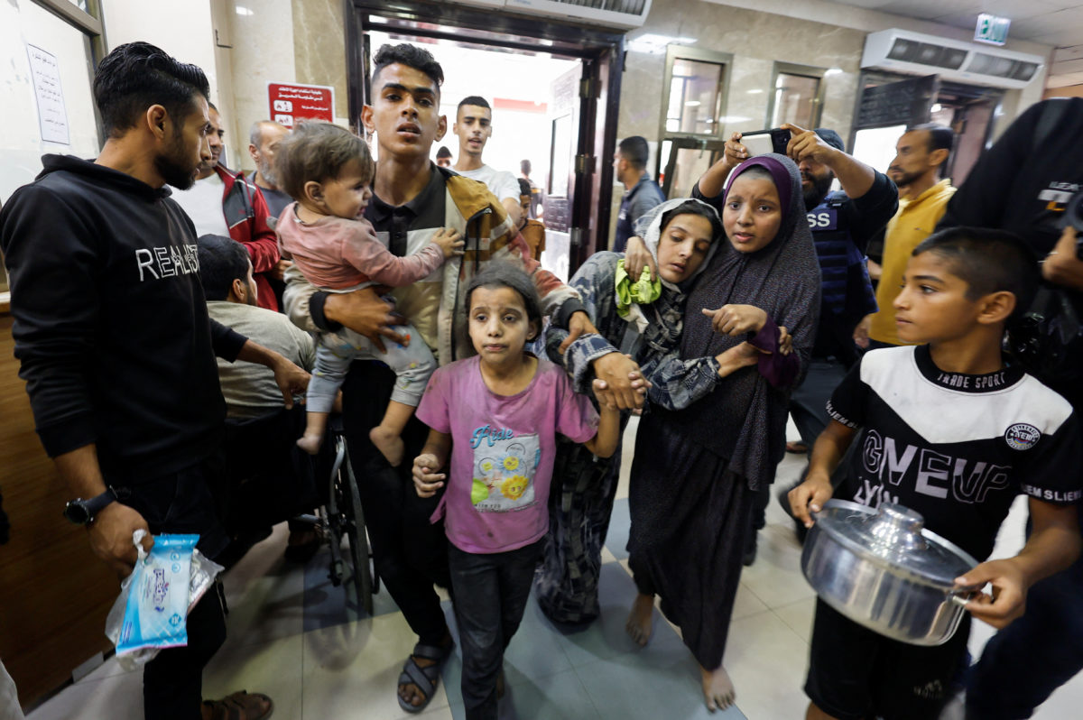 Battles around hospitals force Palestinians to flee, strand medics and ...