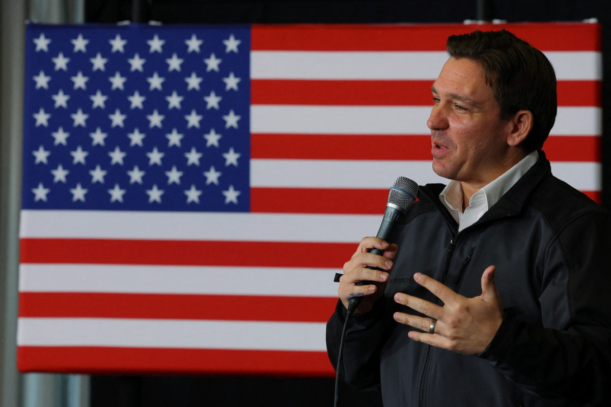 Top strategist at pro-DeSantis super PAC resigns weeks before Iowa ...
