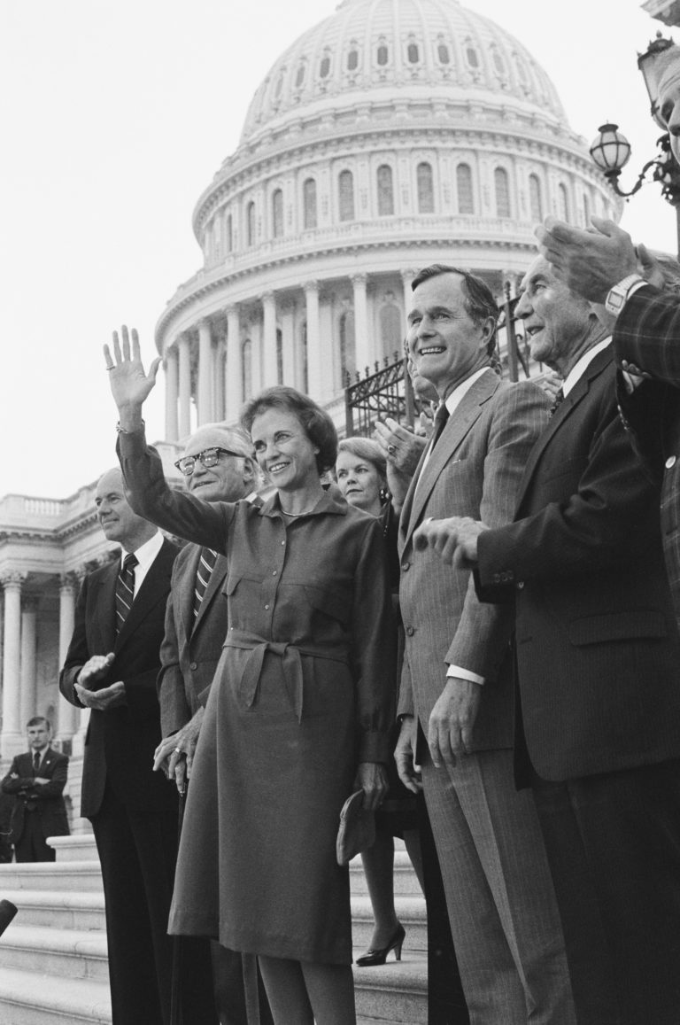 Justice Sandra Day O’Connor, first woman on Supreme Court, dies at 93 ...