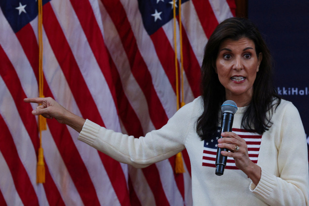 Haley questions Trump's mental fitness after he appears to confuse her ...