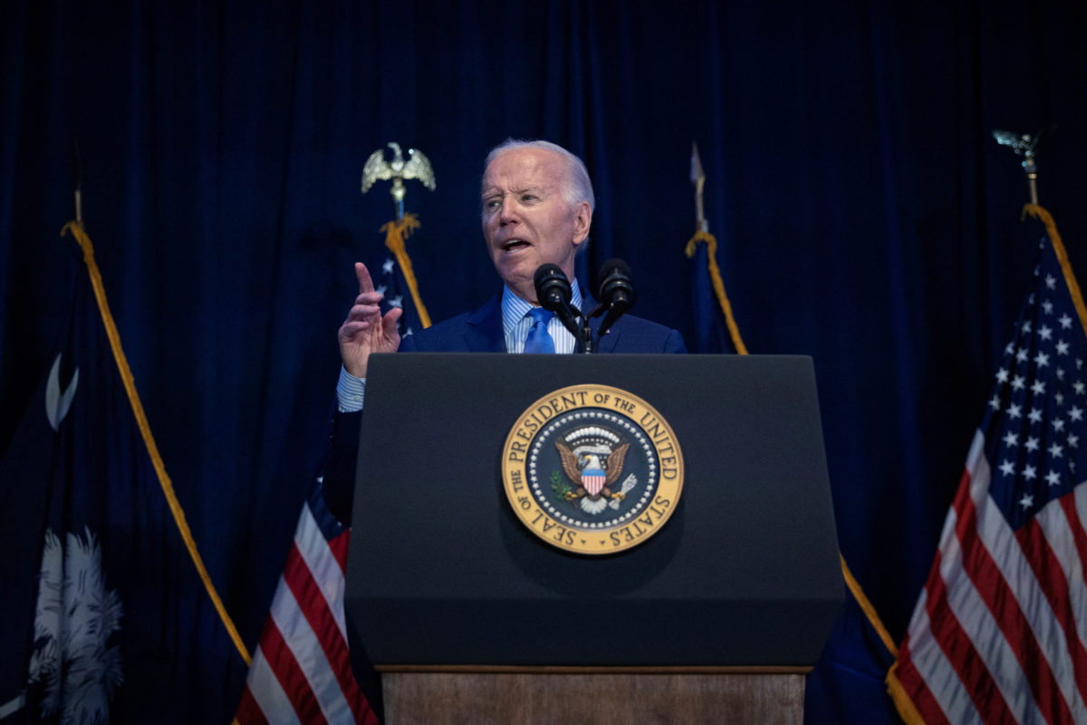 Biden heads to Florida for campaign stops | PBS News